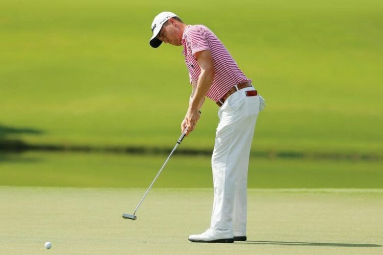How To Correctly Grip A Golf Club - The Golf Blog